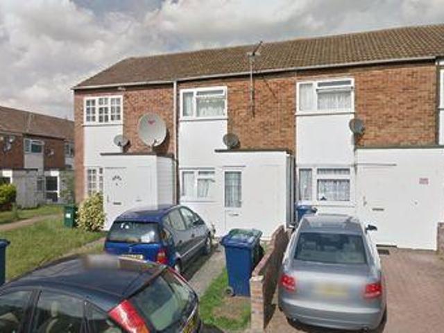 2 Bedrooms Terraced house for rent in Luther Close, Edgware HA8