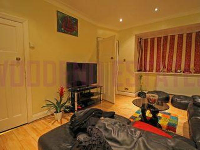 2 Bedrooms Terraced house for rent in Lansbury Drive, Hayes UB4