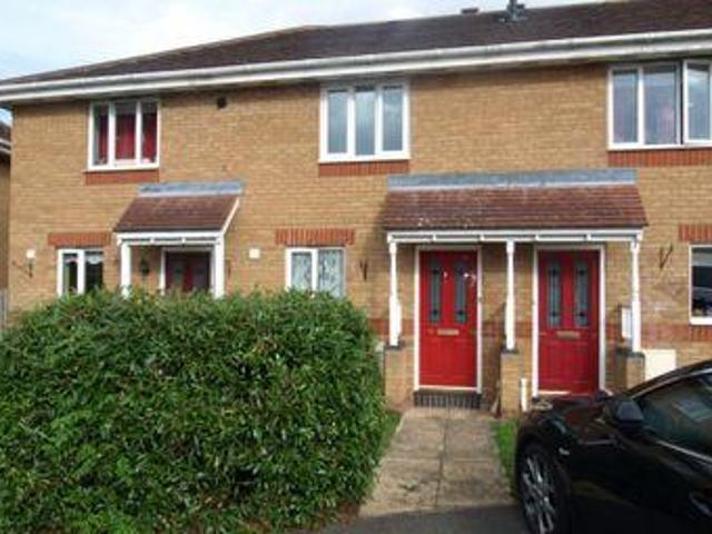 2 Bedrooms Terraced house for rent in Leary Crescent, Newport Pagnell MK16