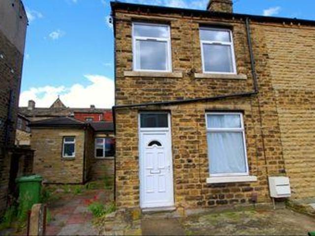 2 Bedrooms Terraced house for rent in Leef Street, Moldgreen, Huddersfield HD5