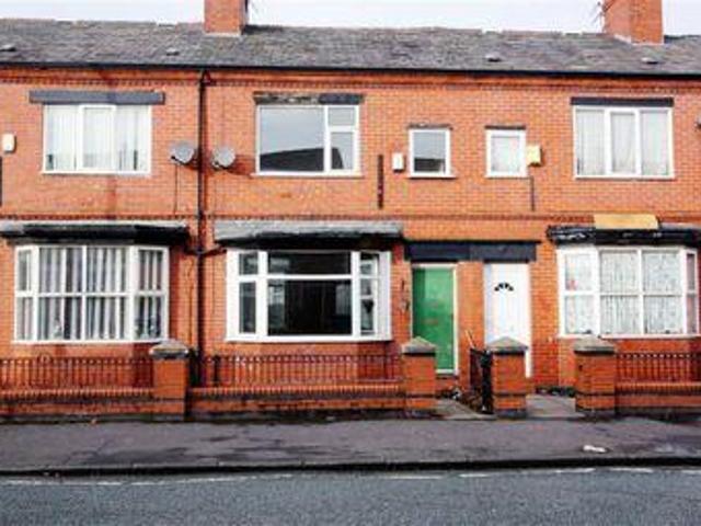 2 Bedrooms Terraced house for rent in Lightbowne Road, Moston, Manchester M40