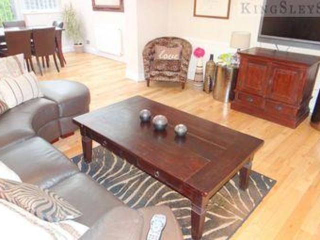 2 Bedrooms Terraced house for rent in Linksway, London NW4