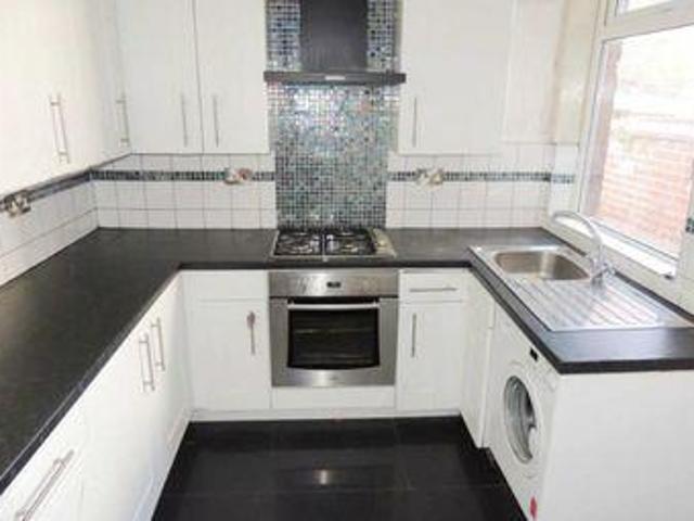 2 Bedrooms Terraced house for rent in Pioneer Street, Clayton, Manchester M11