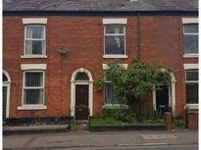 2 Bedrooms Terraced house for rent in Pilsworth Road, Heywood OL10