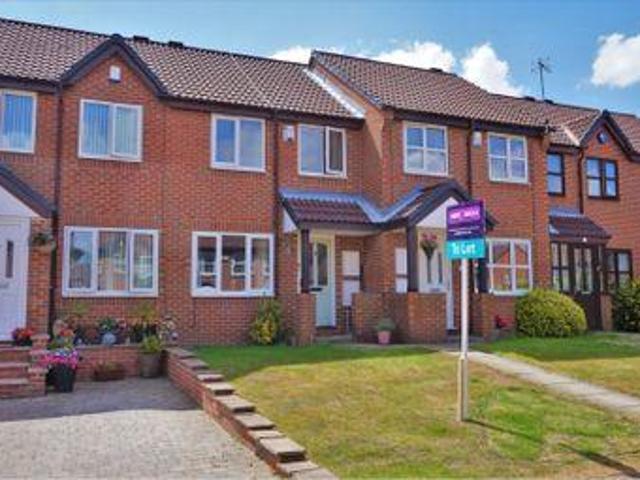 2 Bedrooms Terraced house for rent in Pinders Green Fold, Leeds LS26