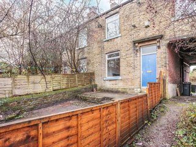 2 Bedrooms Terraced house for rent in Prospect Street, Buttershaw, Bradford BD6