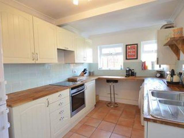 2 Bedrooms Terraced house for rent in Queens Road, Caversham, Reading RG4