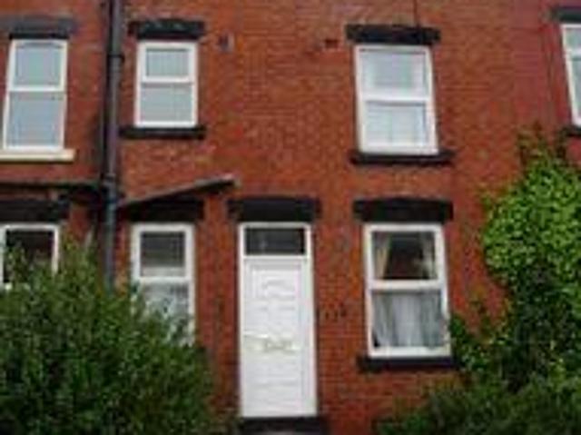 2 Bedrooms Terraced house for rent in Runswick Avenue, Holbeck, Leeds LS11