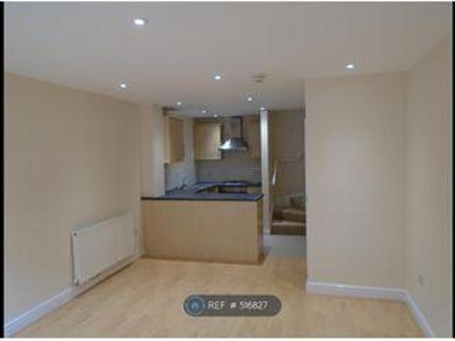 2 Bedrooms Terraced house for rent in Russell Court, Nottingham NG3