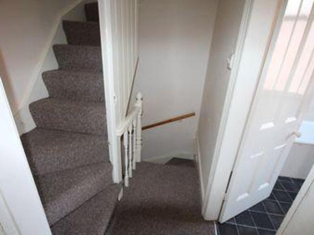 2 Bedrooms Terraced house for rent in Recreation Place, Leeds LS11