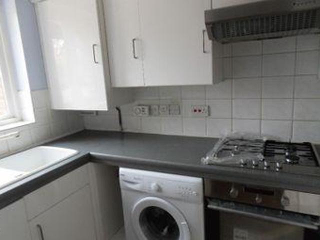 2 Bedrooms Terraced house for rent in Robina Close, Northwood HA6