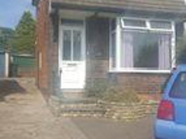 2 Bedrooms Terraced house for rent in Rose Road, Coleshill, Birmingham B46