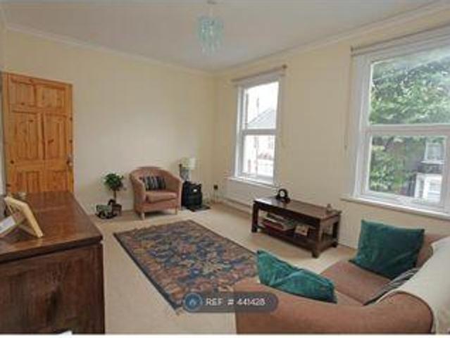 2 Bedrooms Terraced house for rent in Steele Road, London E11