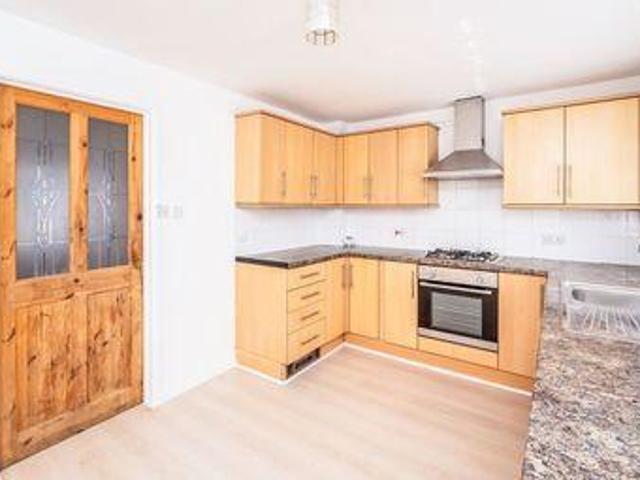 2 Bedrooms Terraced house for rent in Summerseat Close, Salford M5