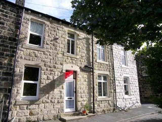 2 Bedrooms Terraced house for rent in Swaine Hill Street, Yeadon, Leeds, West Yorkshire LS19