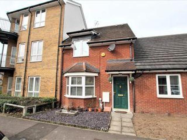 2 Bedrooms Terraced house for rent in Swifts Corner, Fulbourn, Cambridge CB21