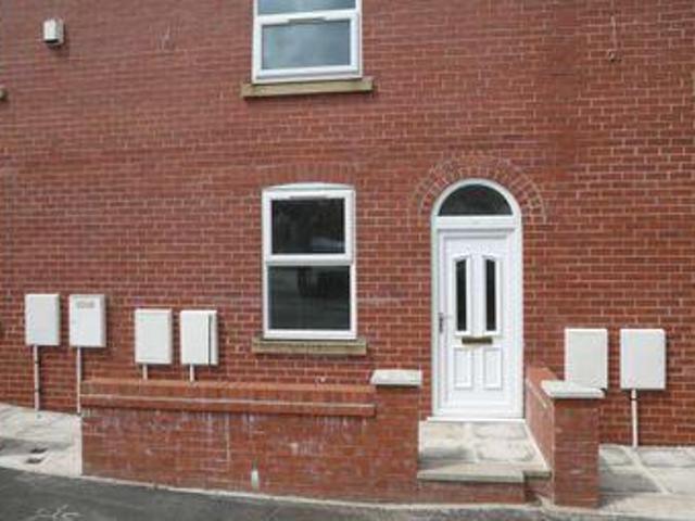 2 Bedrooms Terraced house for rent in Syddall Street, Hyde SK14