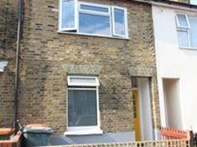 2 Bedrooms Terraced house for rent in Sylvan Road, Forest Gate, London E7