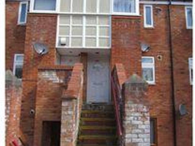 2 Bedrooms Terraced house for rent in The High Street, Two Mile Ash, Milton Keynes MK8