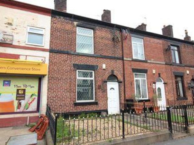 2 Bedrooms Terraced house for rent in Walshaw Road, Bury BL8