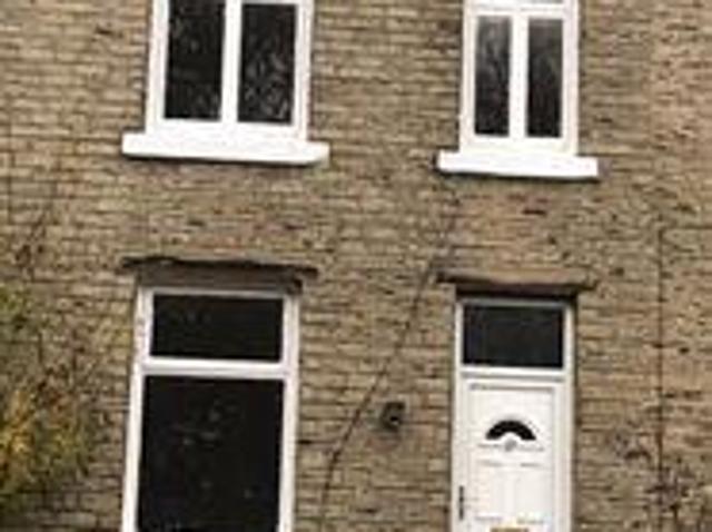 2 Bedrooms Terraced house for rent in Whitehead Lane, Huddersfield HD4