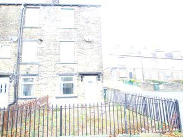 2 Bedrooms Terraced house for rent in Whitehead Place, Bradford BD2