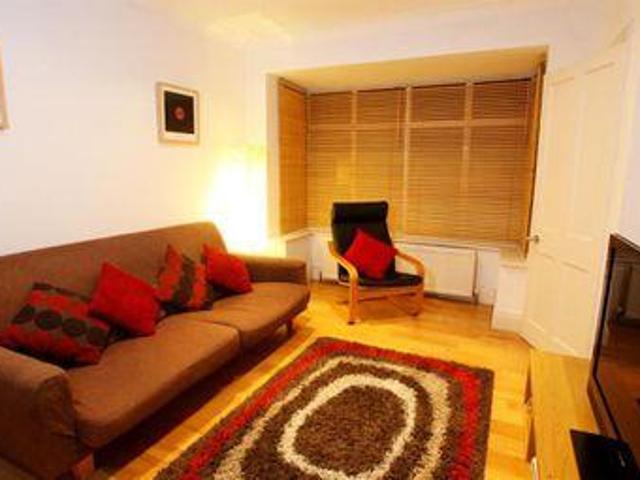 2 Bedrooms Terraced house for rent in Wilton Grove, Leeds LS6
