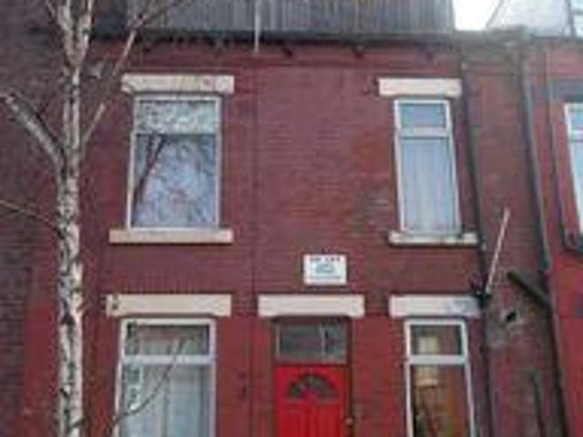 2 Bedrooms Terraced house for rent in Woodside Avenue, Leeds LS4