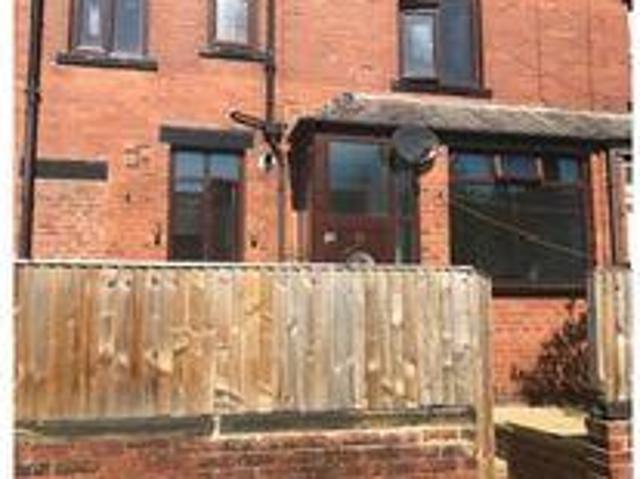 2 Bedrooms Terraced house for rent in Wooler Avenue, Leeds LS11