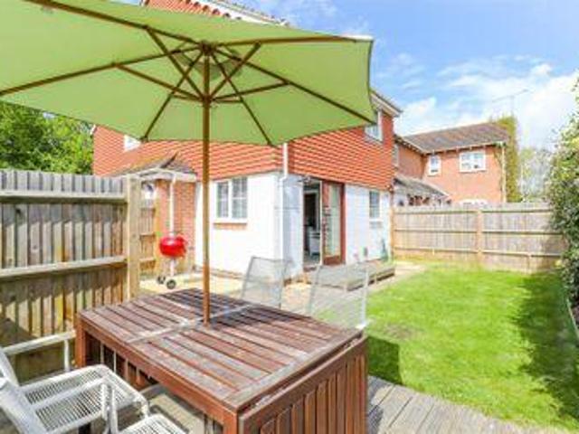 2 Bedrooms Terraced house for sale in Magnolia Close, Worthing BN13