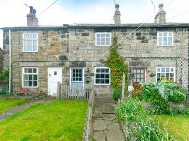 2 Bedrooms Terraced house for sale in Main Street, Shadwell, Leeds, West Yorkshire LS17