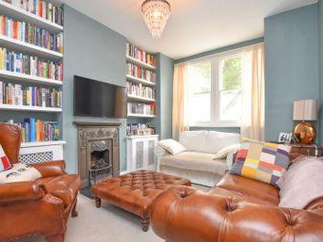 2 Bedrooms Terraced house for sale in Malvern Road, Hampton TW12