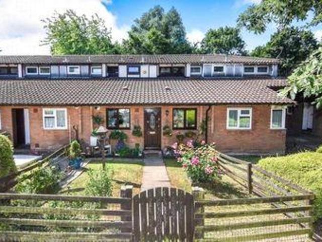2 Bedrooms Terraced house for sale in Malyons Place, Basildon, Essex SS13