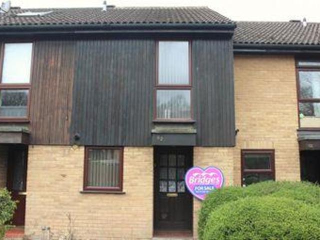 2 Bedrooms Terraced house for sale in Maple Close, Ash Vale GU12