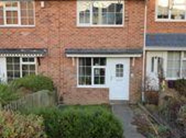 2 Bedrooms Terraced house for sale in New Park Place, Farsley, Pudsey LS28