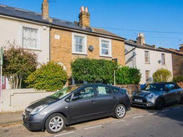 2 Bedrooms Terraced house for sale in Acre Road, Kingston Upon Thames KT2