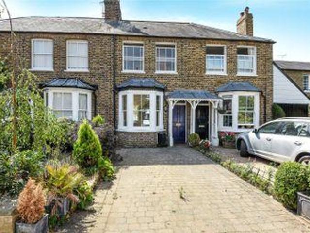 2 Bedrooms Terraced house for sale in Adelaide Square, Windsor, Berkshire SL4