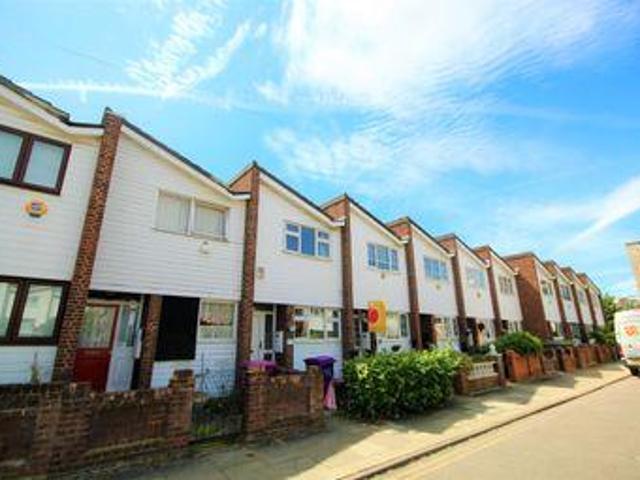 2 Bedrooms Terraced house for sale in Annie Besant Close, Bow E3
