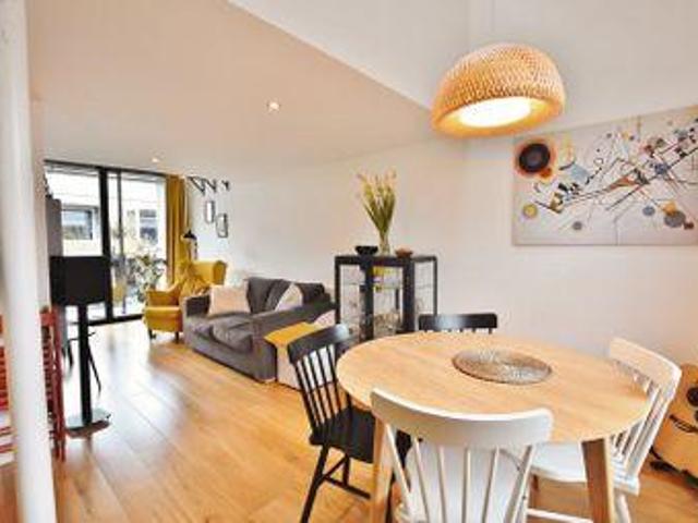 2 Bedrooms Terraced house for sale in Ash Street, Salford M6