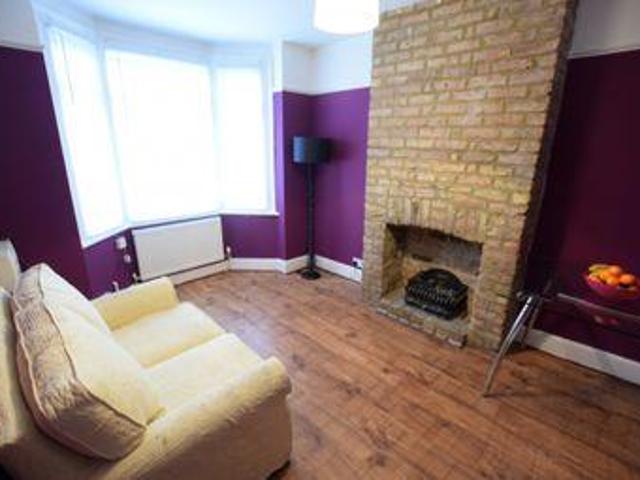 2 Bedrooms Terraced house for sale in Belgrave Road, Slough SL1