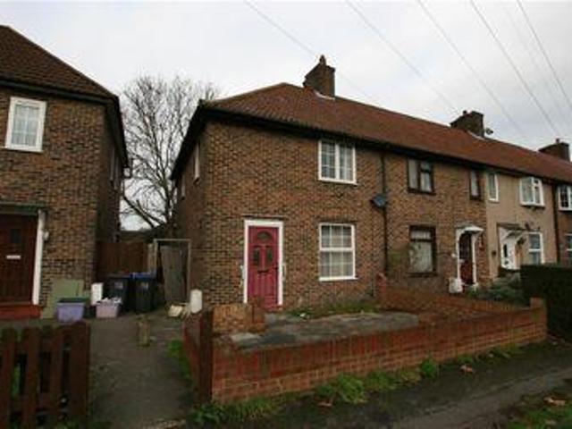 2 Bedrooms Terraced house for sale in Bishopsford Road, Morden, Surrey SM4