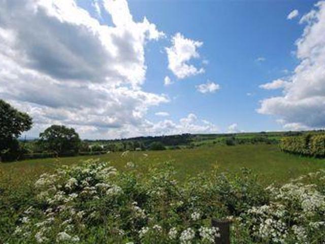 2 Bedrooms Terraced house for sale in Bolton Road, Hawkshaw, Greater Manchester BL8