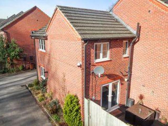 2 Bedrooms Terraced house for sale in Bramble Grove, Pool In Wharfedale, Otley LS21