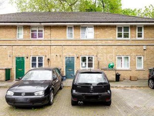 2 Bedrooms Terraced house for sale in Brand Close, Seven Sisters Road, London N4