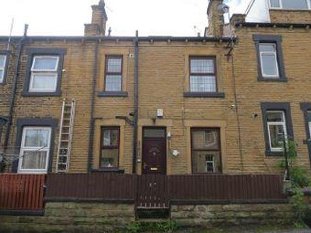 2 Bedrooms Terraced house for sale in Brunswick Place, Morley, Leeds LS27