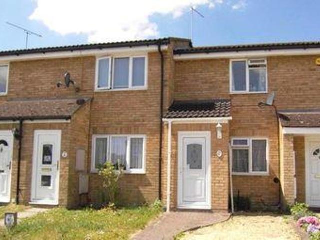 2 Bedrooms Terraced house for sale in Cherrytree Close, Heath Park, Sandhurst GU47