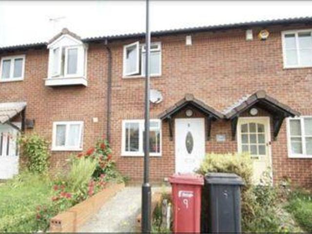 2 Bedrooms Terraced house for sale in Cooper Way, Slough, Berkshire SL1
