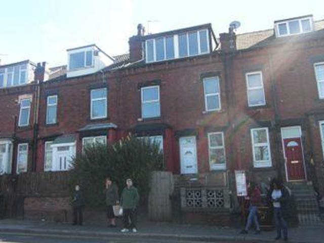 2 Bedrooms Terraced house for sale in Compton Road, Leeds LS9