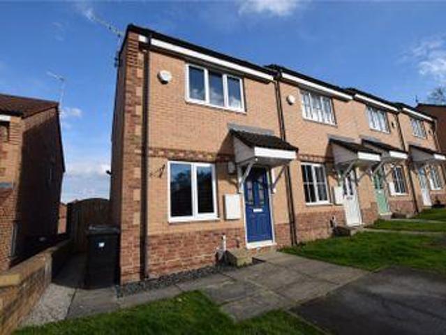 2 Bedrooms Terraced house for sale in Cornstone Fold, Leeds, West Yorkshire LS12