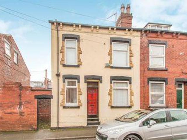 2 Bedrooms Terraced house for sale in Cowper Mount, Leeds LS9
